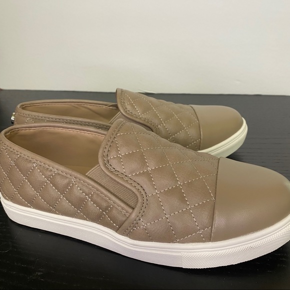 Steve Madden | Shoes | Steve Madden Zaander Quilted Slipon Sneakers Tan ...